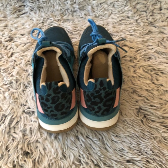 ROCKDEEP | Shoes | Womens Blue Cheetah Hiking Walking Shoe | Poshmark